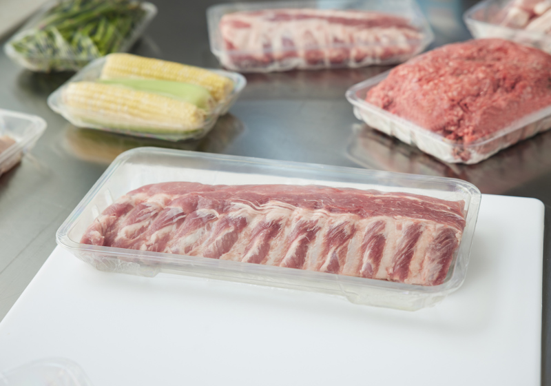 25P PET Rolled Rim Tray with Pad | Pactiv Evergreen